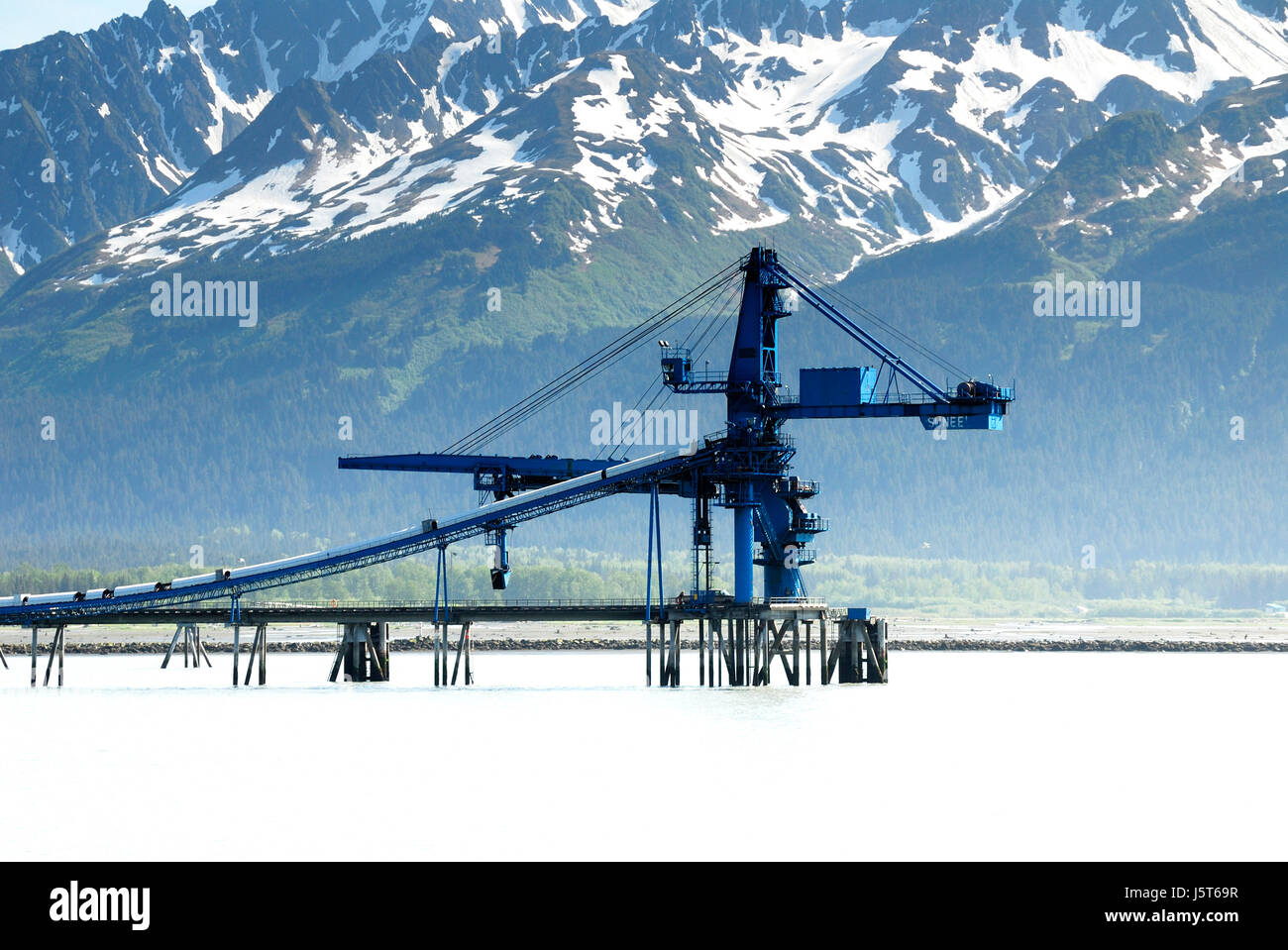 Offloading hi-res stock photography and images - Alamy