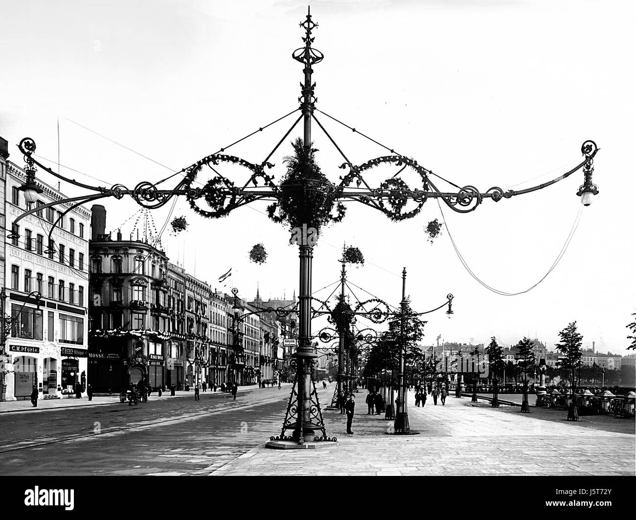 hamburg lighting illumination historical flower arrangements hamburg ...