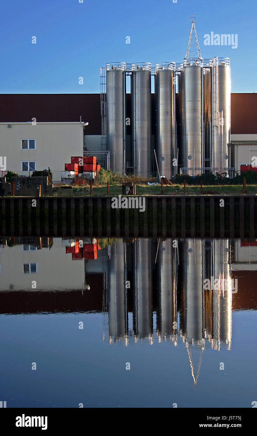 Silver water tank hi-res stock photography and images - Alamy