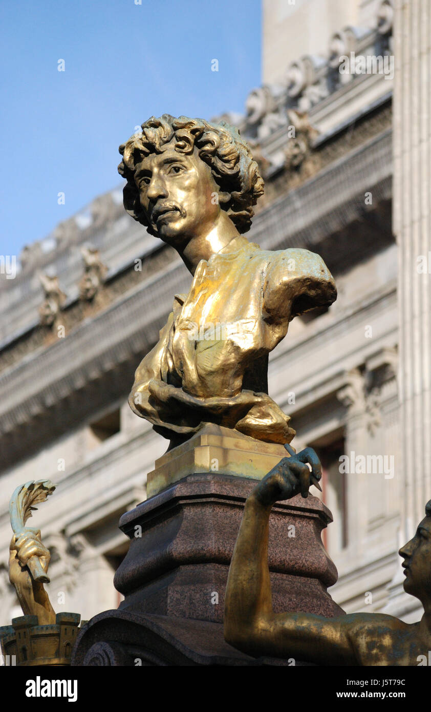 Gold buildings hi-res stock photography and images - Alamy