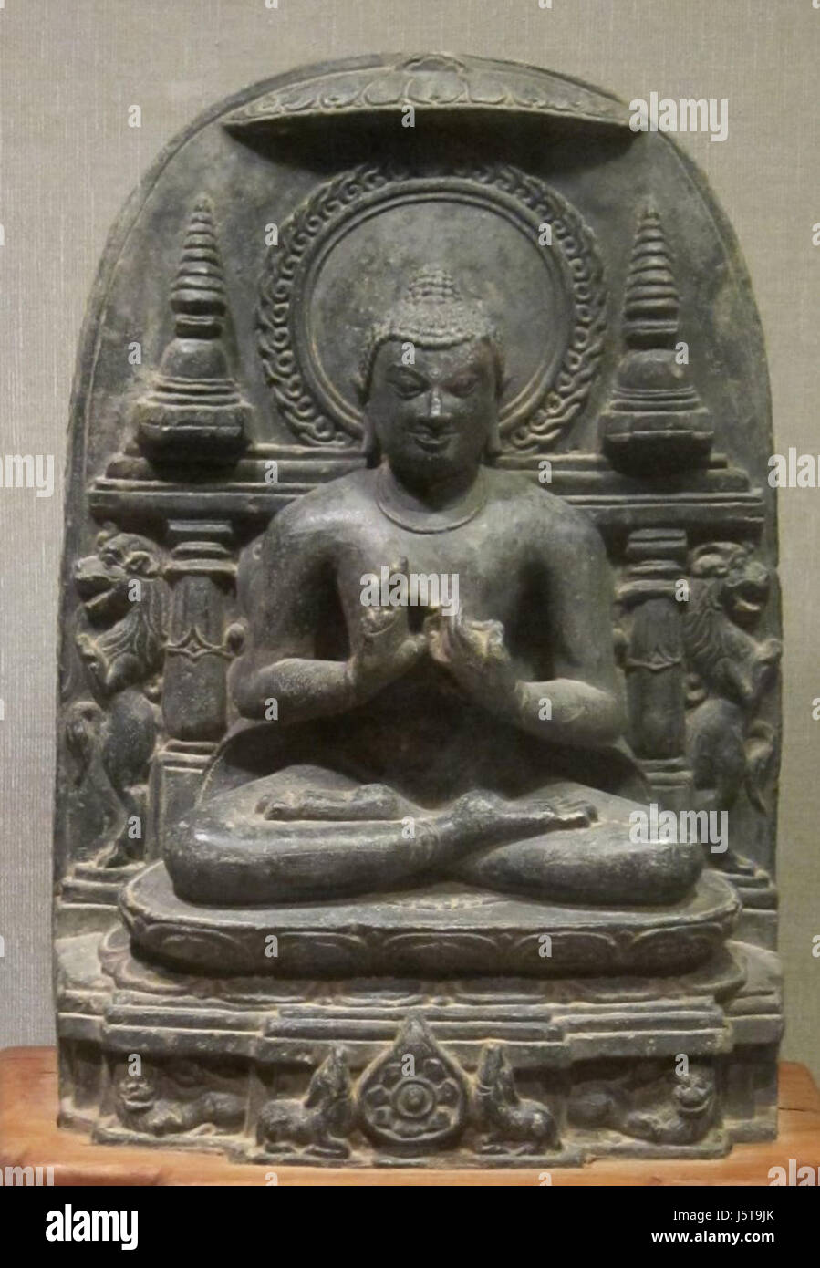 Buddha Preaching The First Sermon