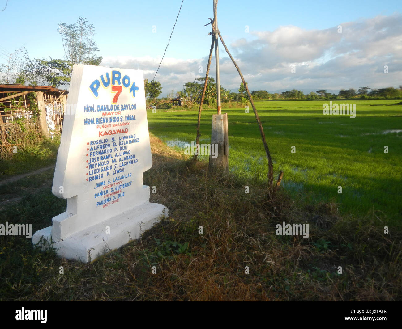The Cuayang Bugtong Welcome Arch in Candaba, Pampanga, Philippines, is ...
