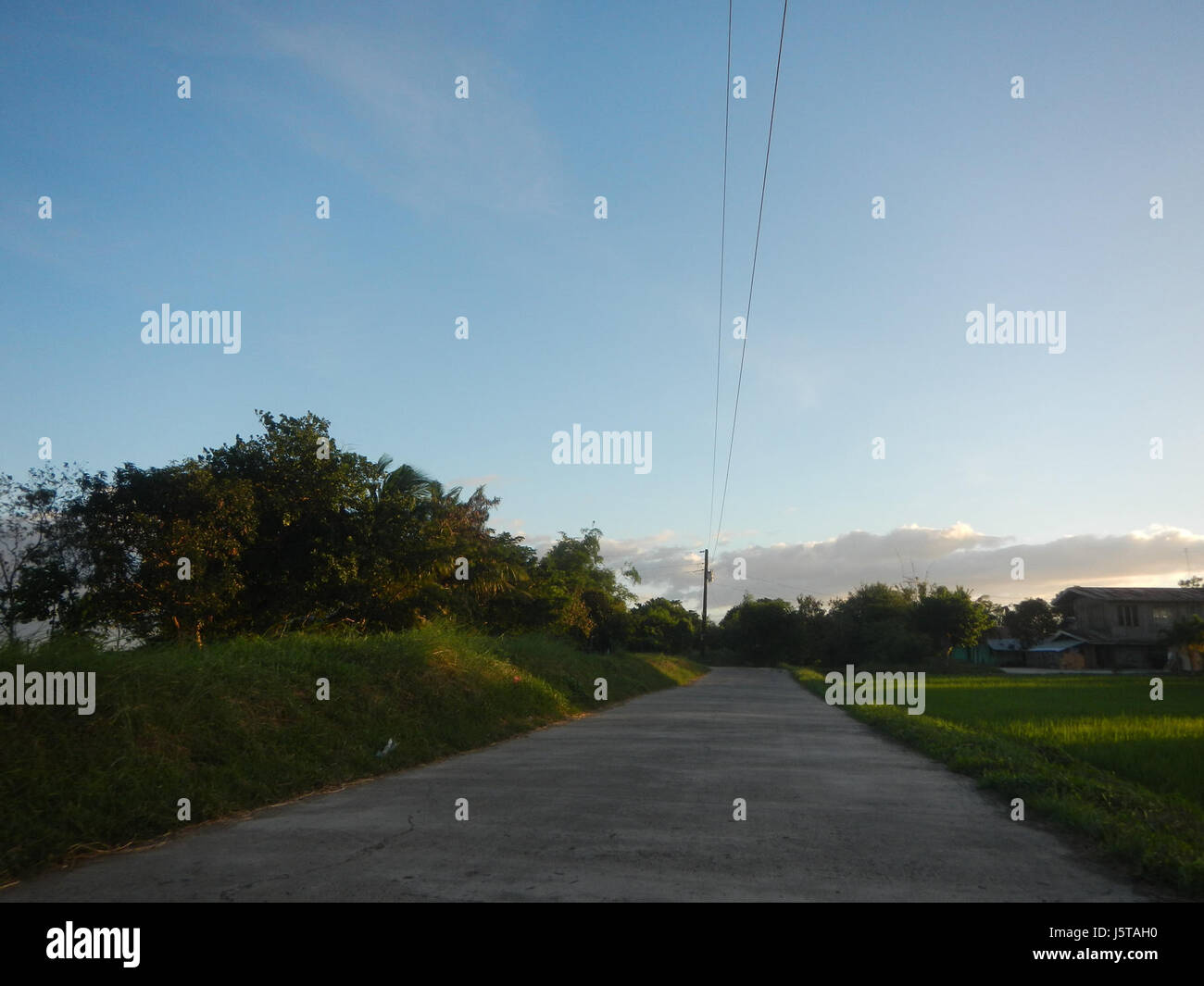 The Cuayang Bugtong Welcome Arch marks the entrance to Candaba ...