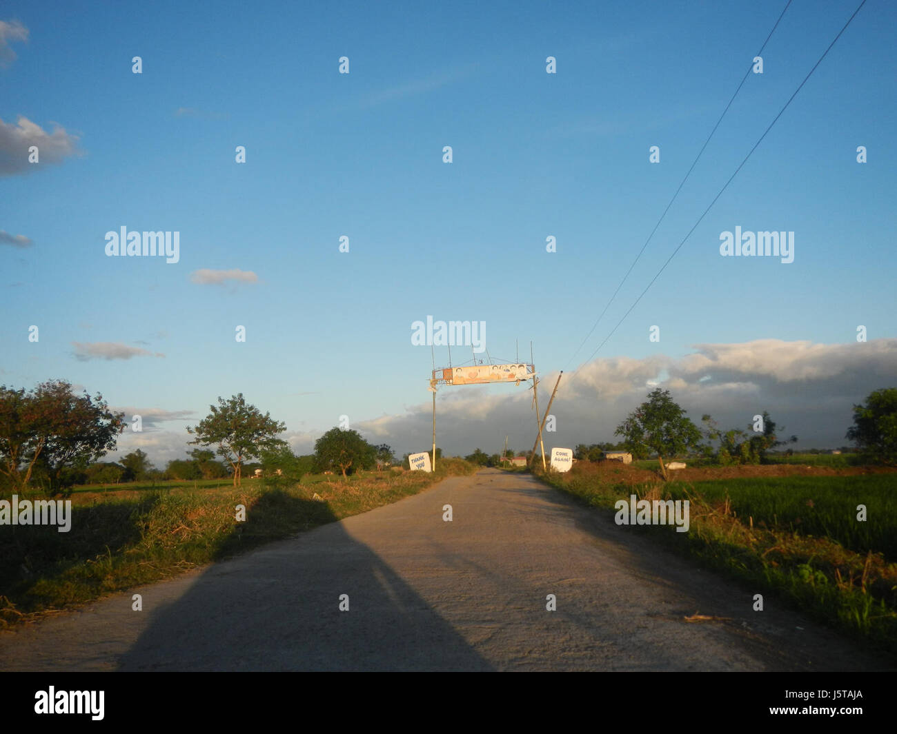 The Cuayang Bugtong Welcome Arch in Candaba, Pampanga, marks the ...