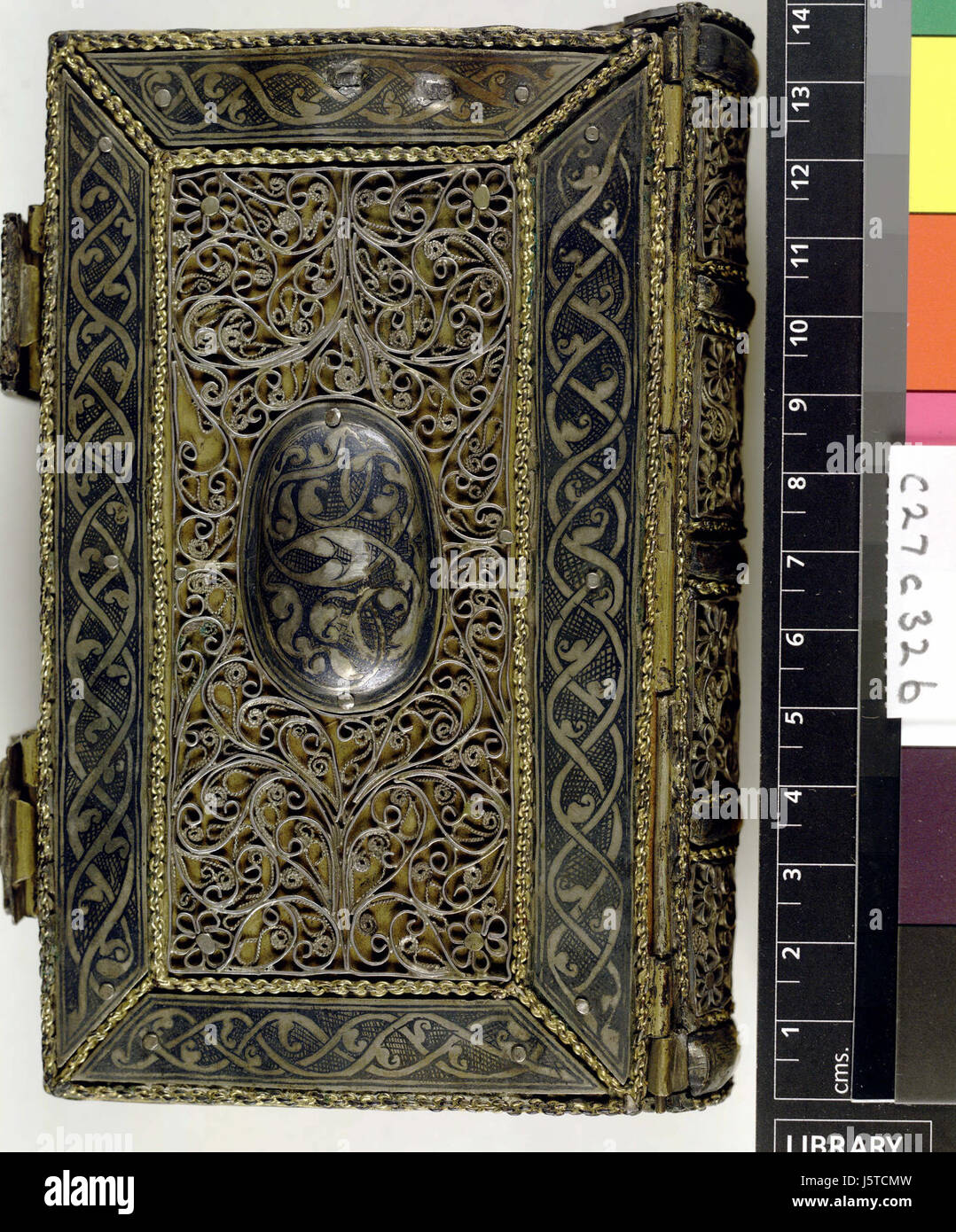 This historical work offers a universal history up to the year 1656 ...