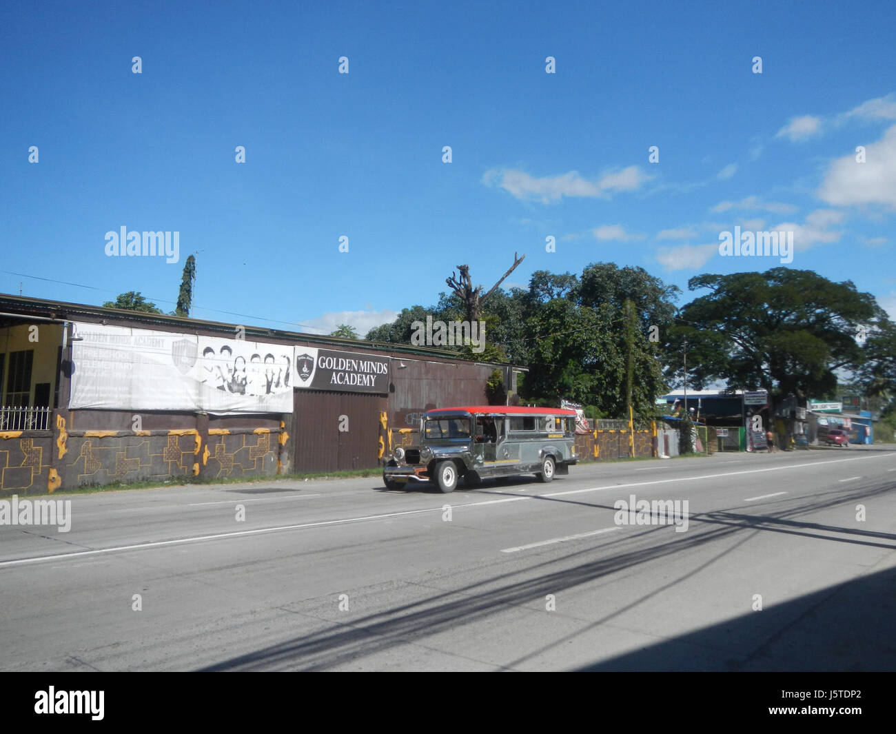 A section of MacArthur Highway passing through Malolos and Guiguinto ...