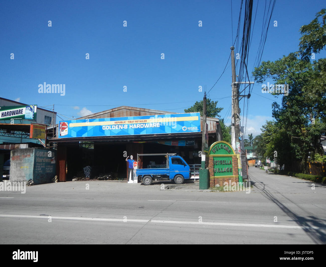 The 0319 MacArthur Highway is a major road in the Philippines ...
