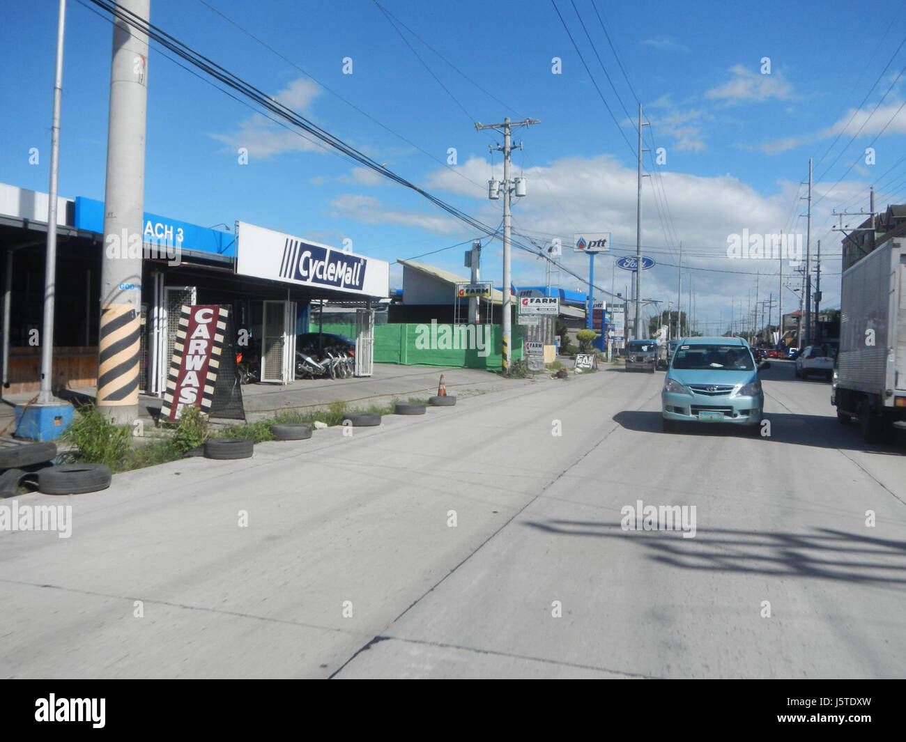 The 0474 MacArthur Highway connects the Malolos and Guiguinto areas in ...
