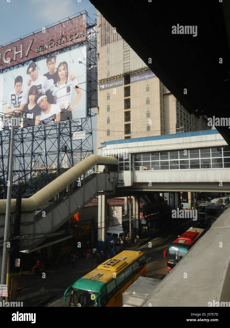 02705 Light Mall Light Residences SMDC EDSA Boni Pioneer Woodlands ...