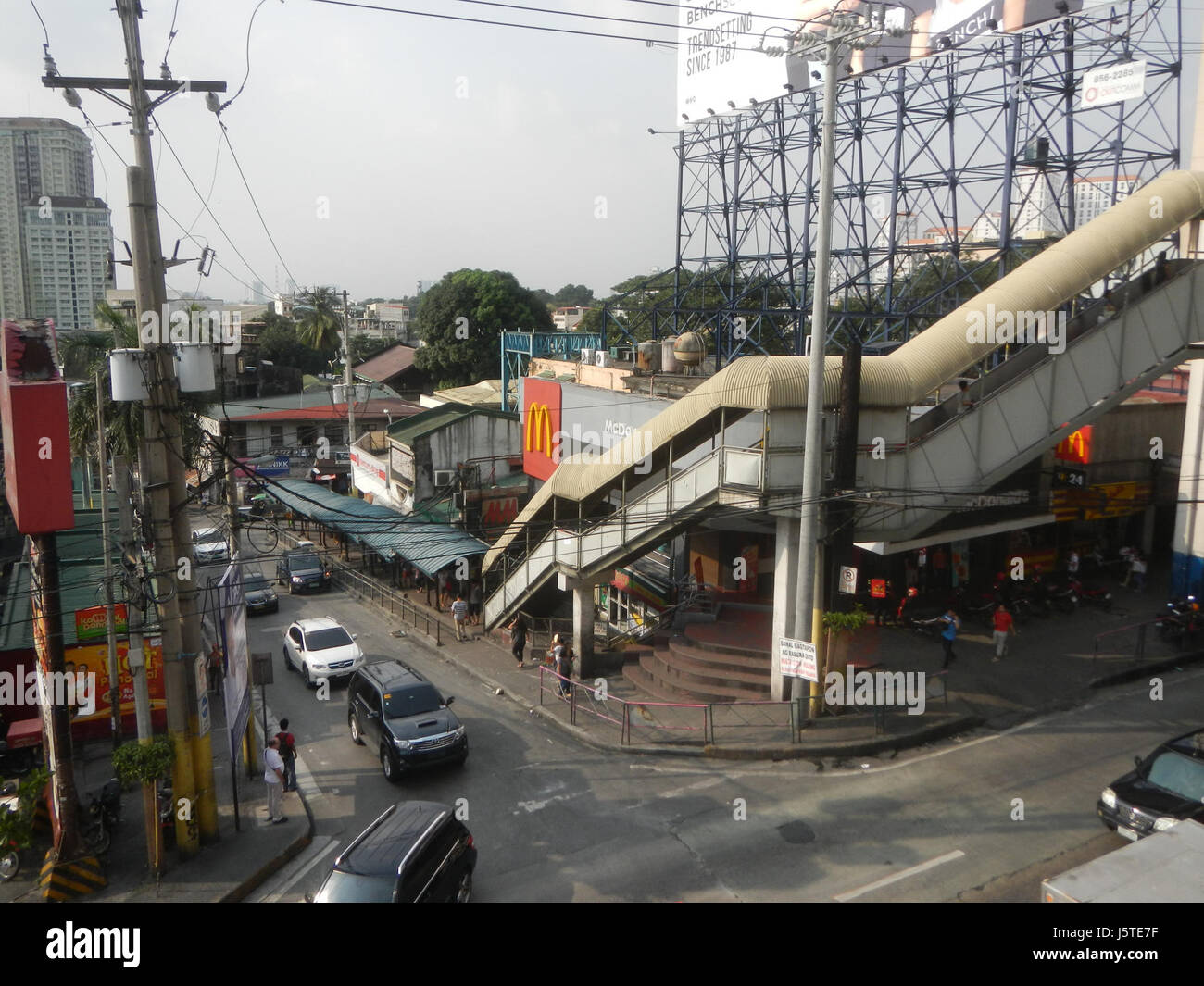 02705 Light Mall Light Residences SMDC EDSA Boni Pioneer Woodlands ...