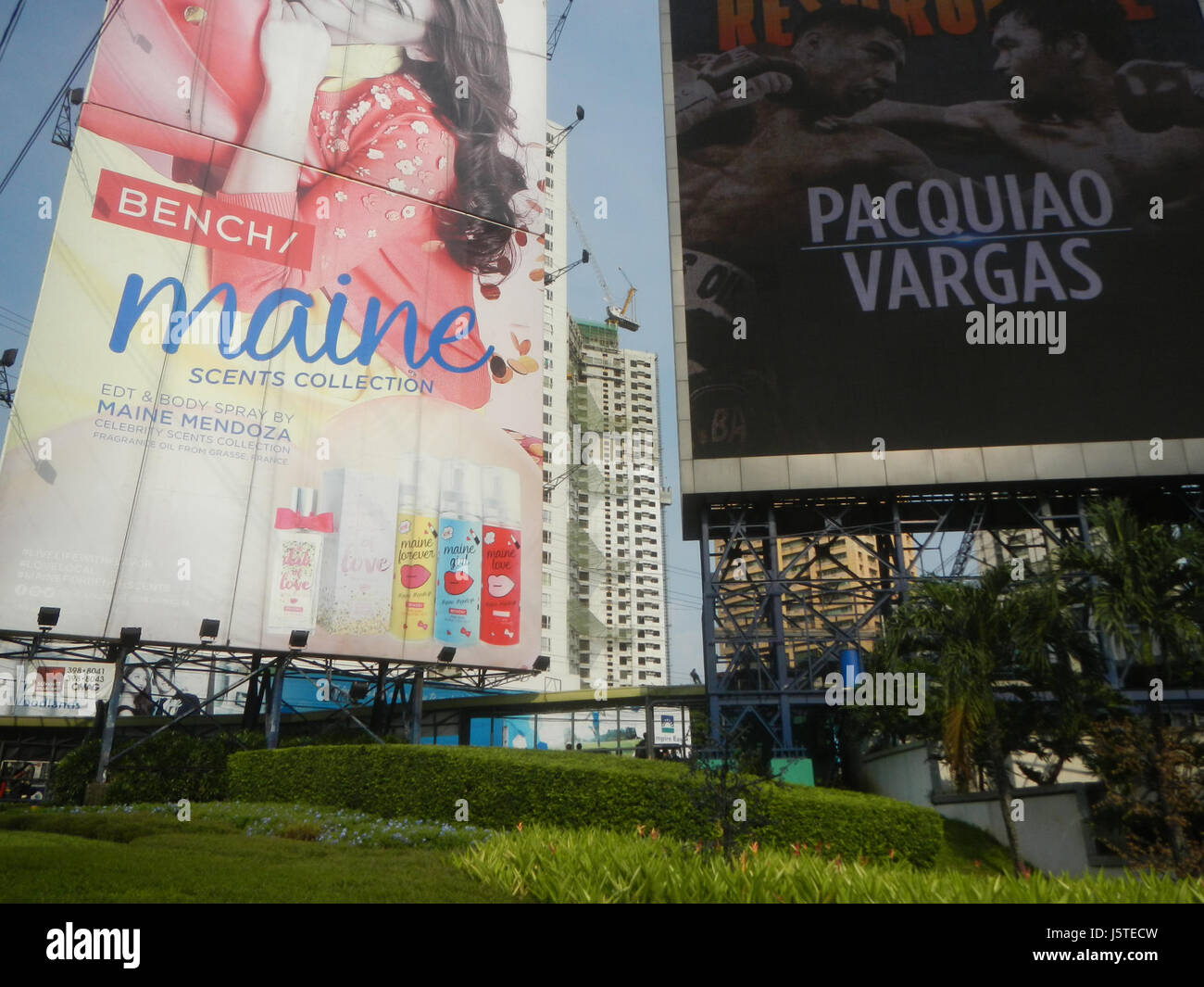 02828 Forum Robinsons Cybergate Malls EDSA Boni Pioneer Street ...