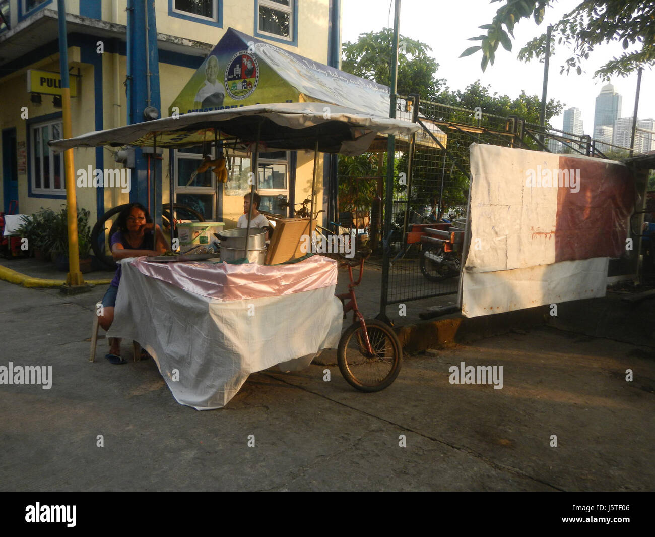 Barangay Pistang Daluyong, located along the Pasig River in Mandaluyong ...