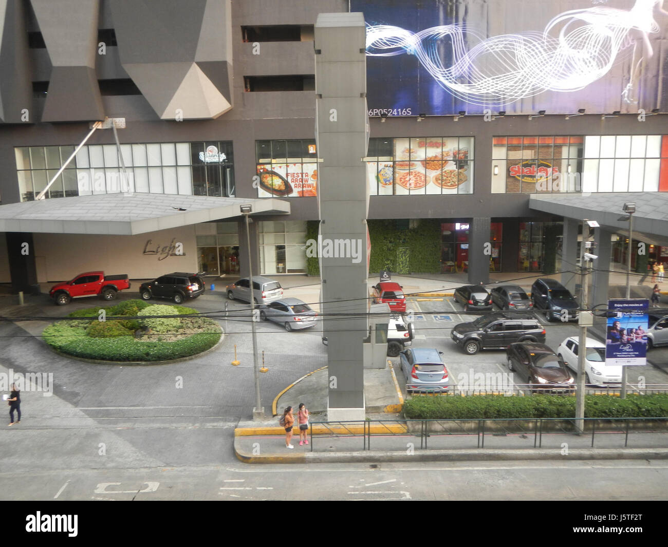 03591 Light Mall Light Residences SMDC EDSA Boni Pioneer Mandaluyong ...