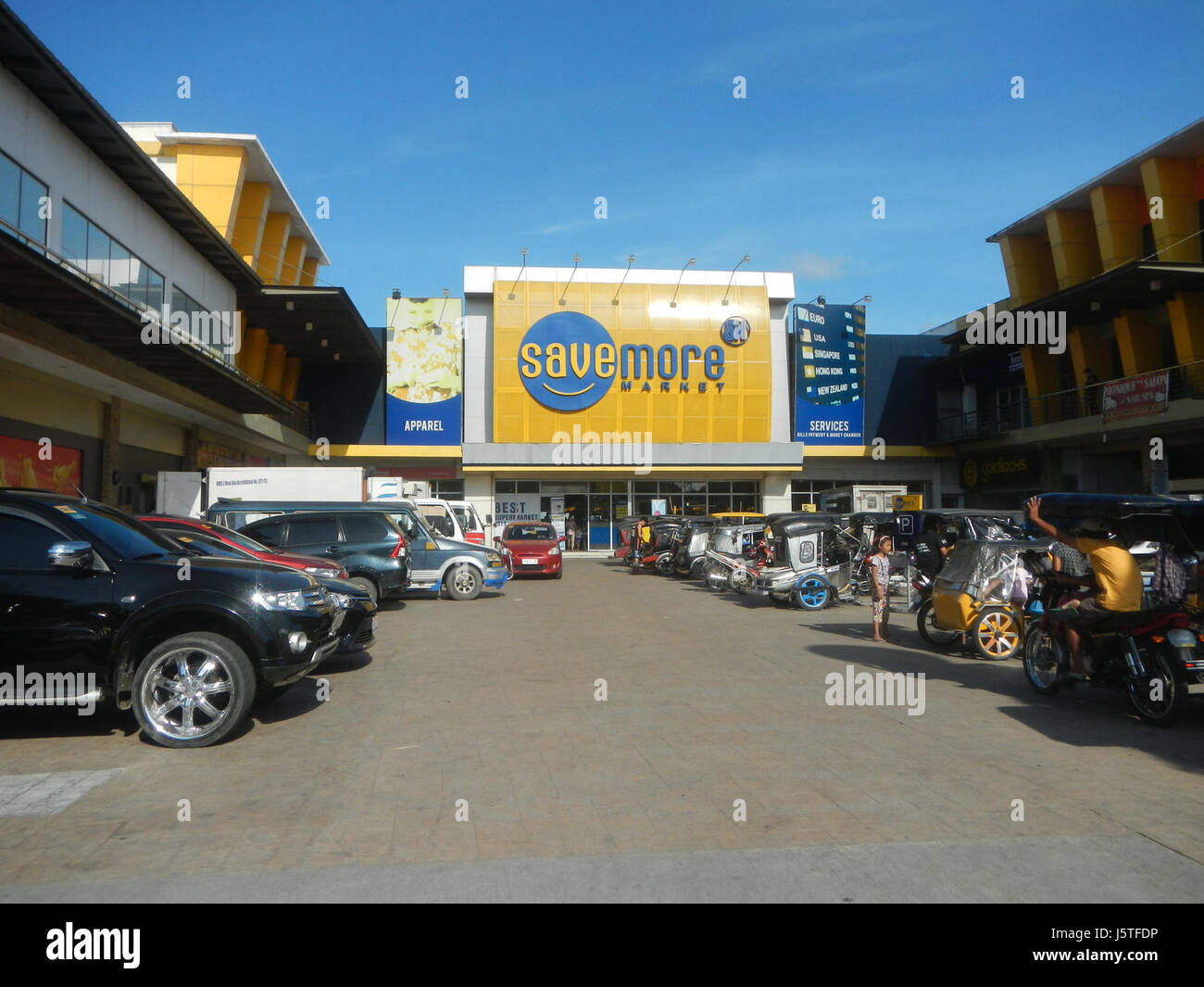 The San Ildefonso Bulacan Commercial Complex, located in the town ...
