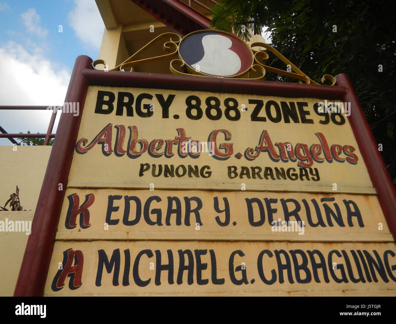 Lambingan Bridge is located over the Pasig River in the Santa Ana ...
