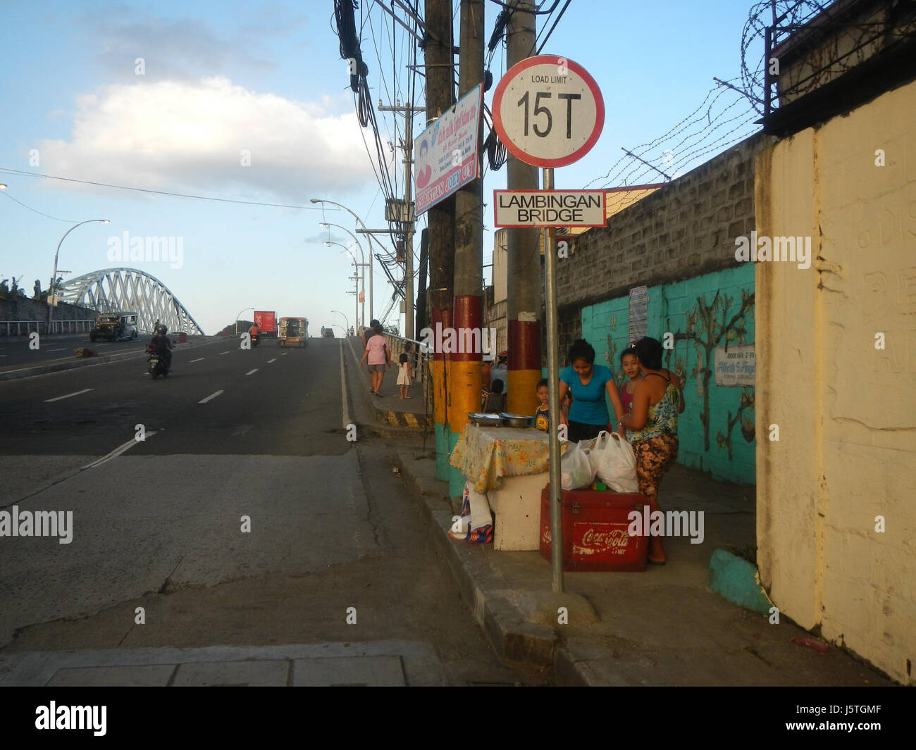 Lambingan Bridge, located along the Pasig River in Santa Ana, Manila ...
