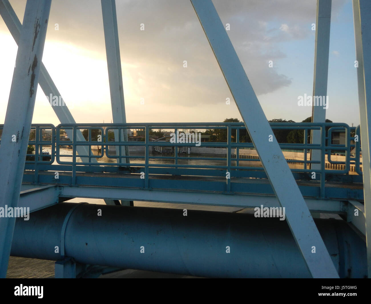 05032 Lambingan Bridge Maynilad Water Services Pasig River Santa Ana ...