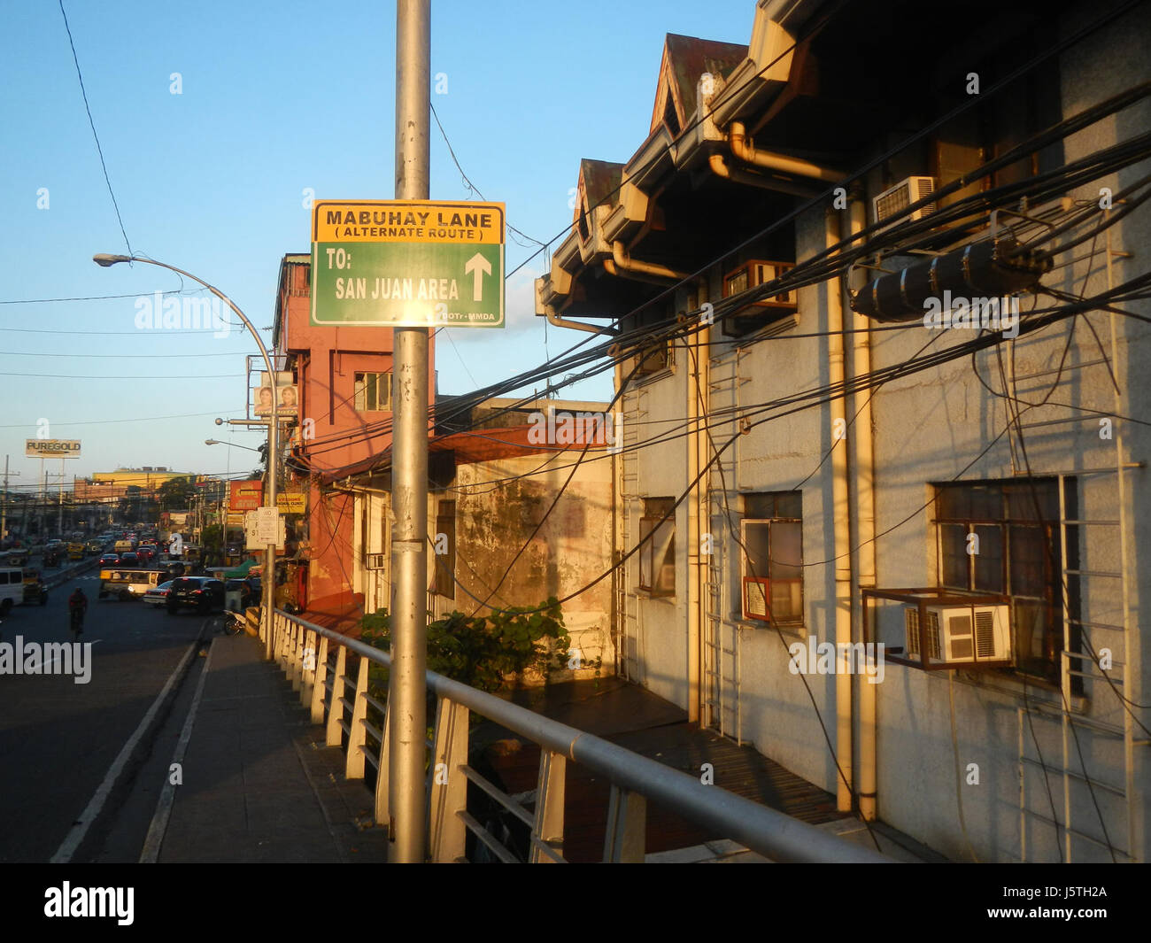 Lambingan Bridge is an important structure crossing the Pasig River in ...