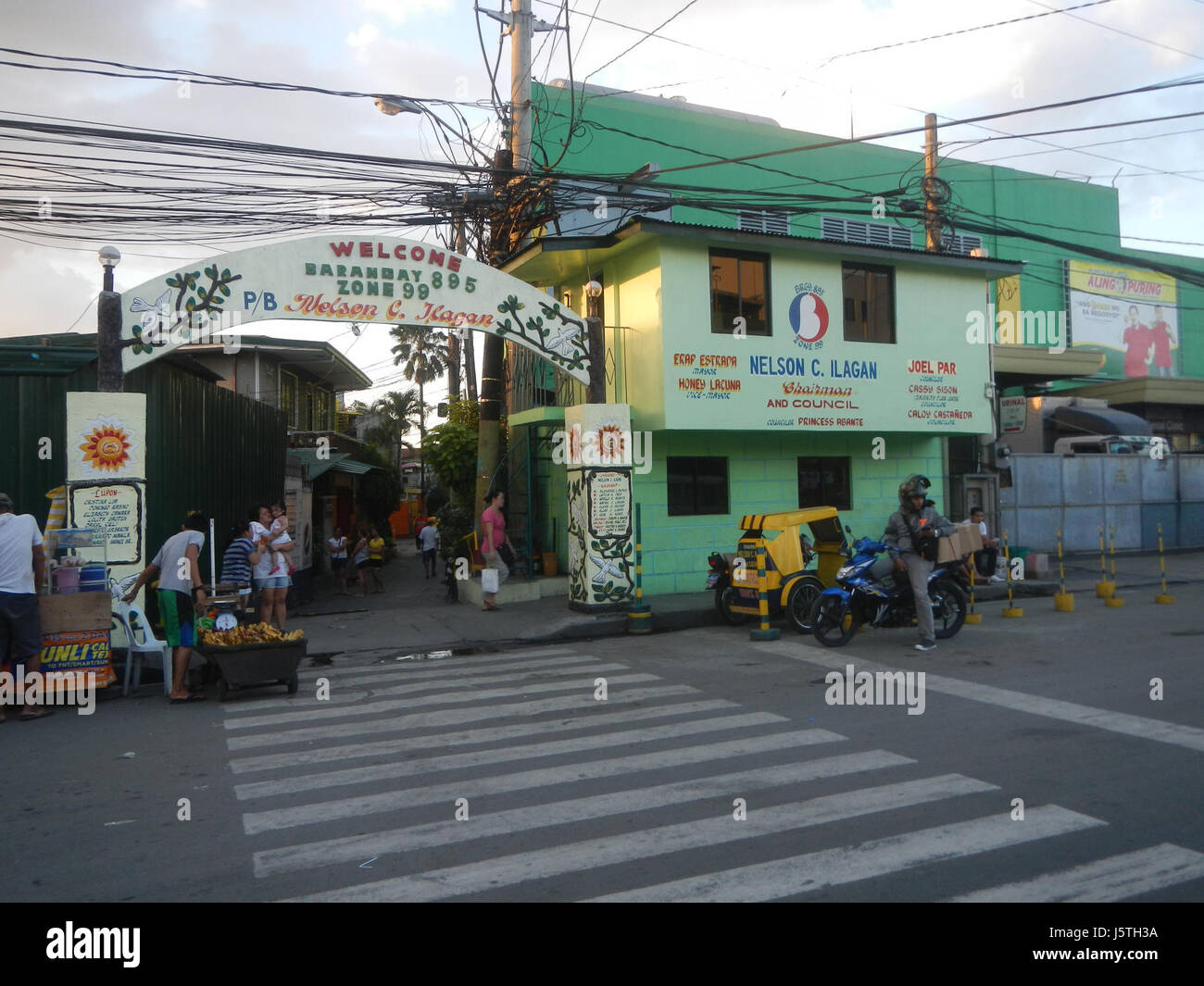 A photograph capturing a stunning sunset over Kalentong in Santa Ana ...