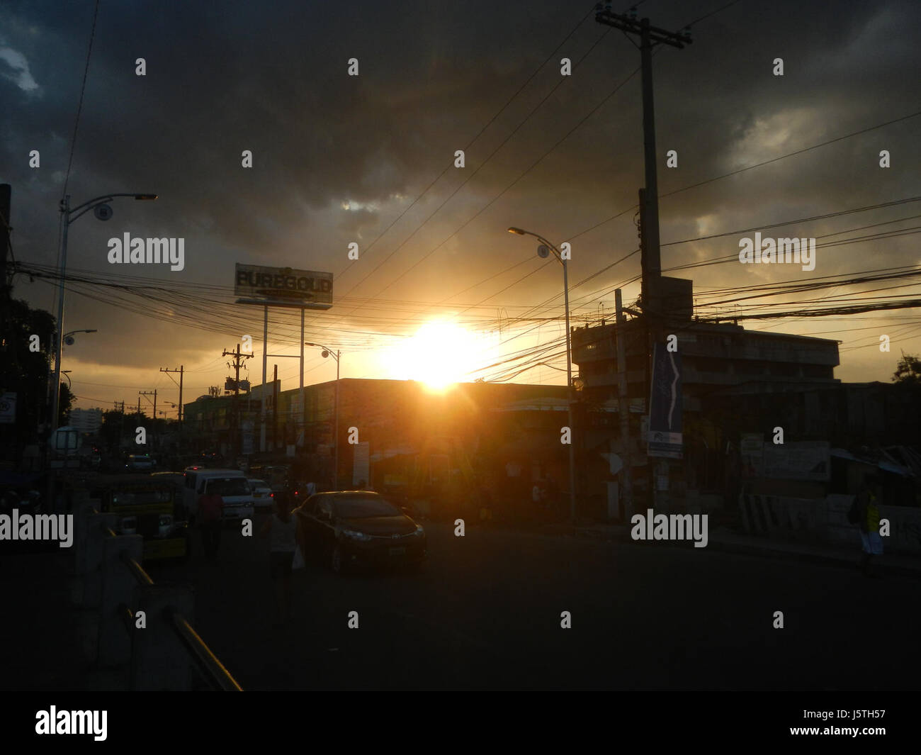 This image captures the sunset over Kalentong in Santa Ana, Mandaluyong ...