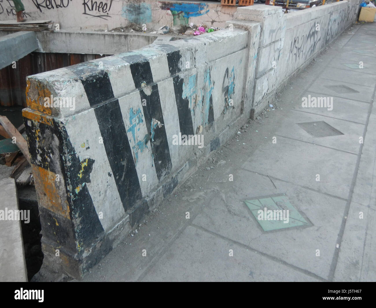 This image captures a sunset over Kalentong, Santa Ana, and Mandaluyong ...