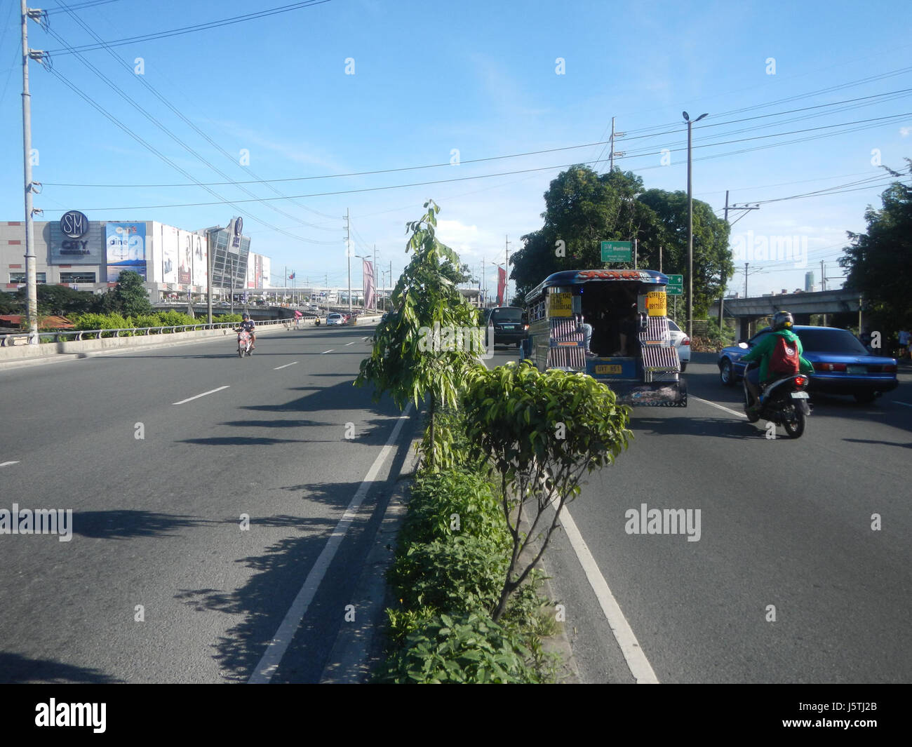 The footbridge at Marcos Highway Bridge in Marikina City serves as an ...
