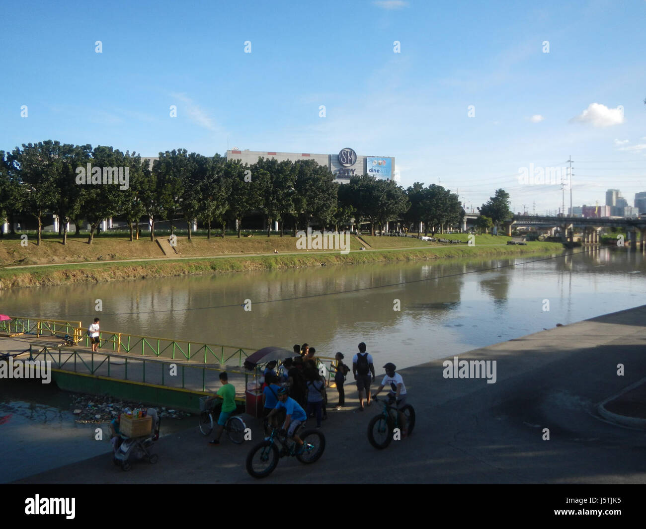 00571 Marikina River Park Banks Barangka Landmarks Calumpang 18 Stock ...