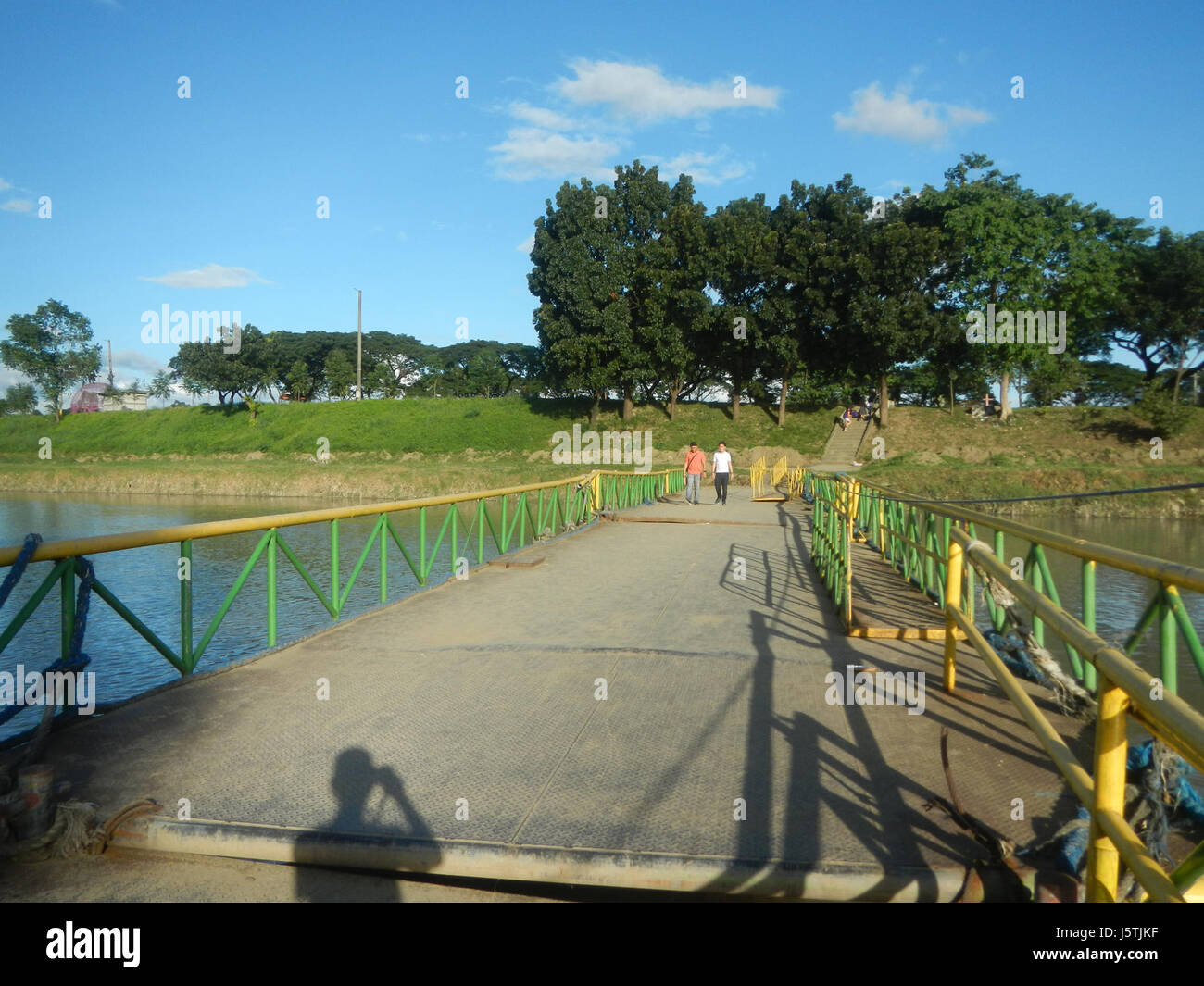 0531 Barangka SM City LRT Line 28 Marcos Bridge Marikina Riverbanks ...