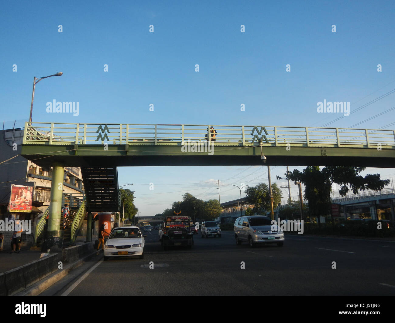 01039 Calumpang SM City Marikina Flyover Marcos Bridge Highway River ...