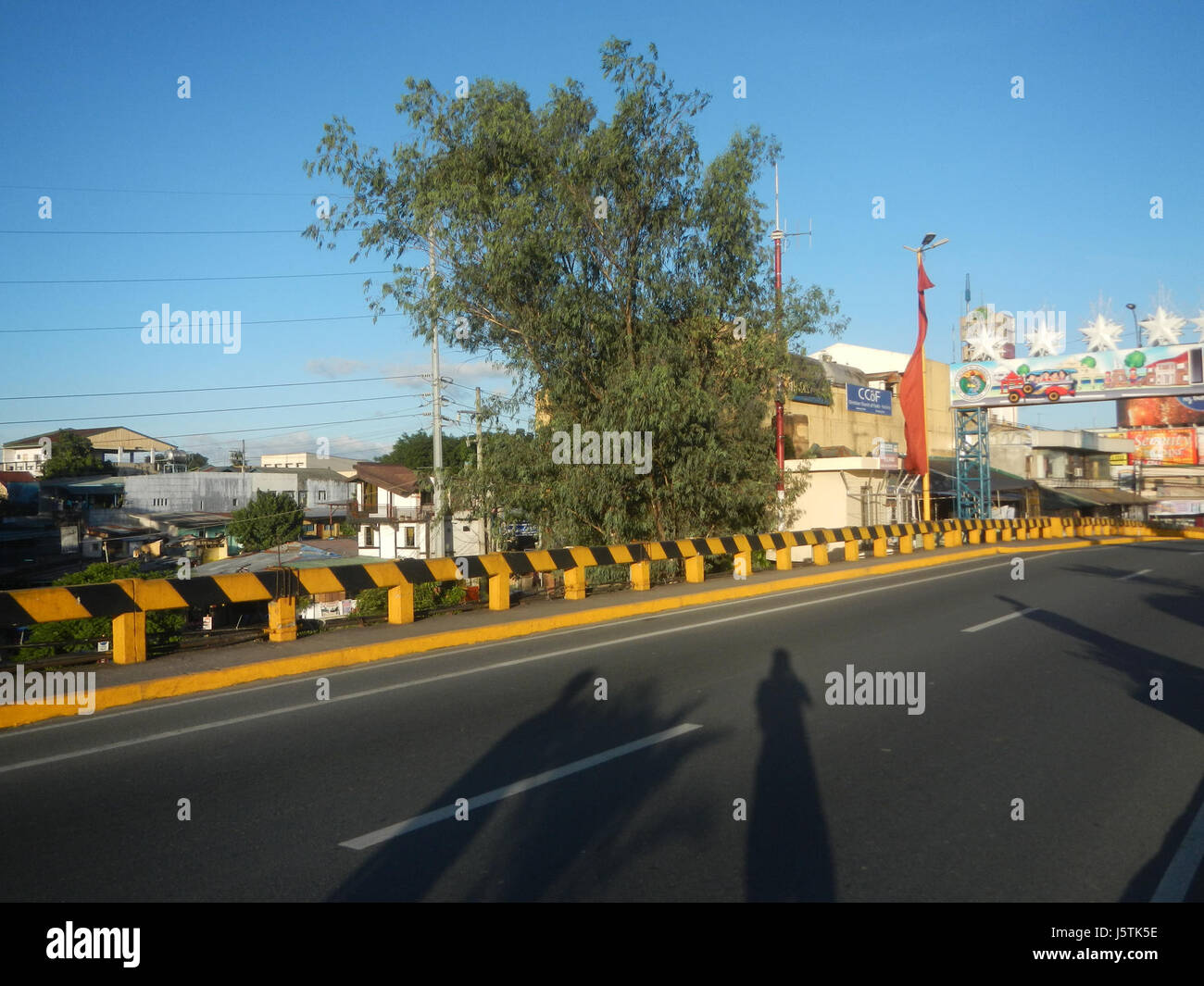 00311 Marikina Bridge City River 02 Stock Photo - Alamy