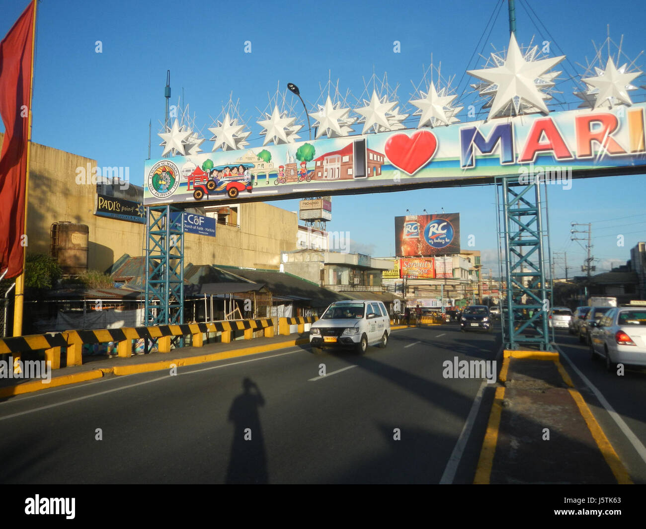 00311 Marikina Bridge City River 18 Stock Photo - Alamy