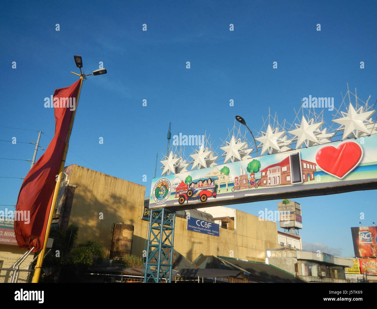 0331 Marikina Bridge City River 03 Stock Photo - Alamy