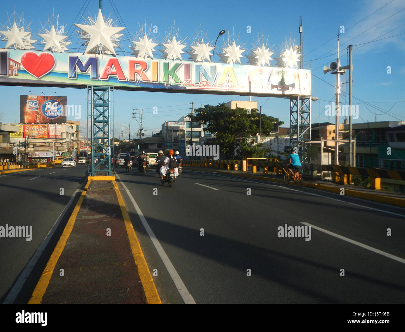 0331 Marikina Bridge City River 05 Stock Photo - Alamy