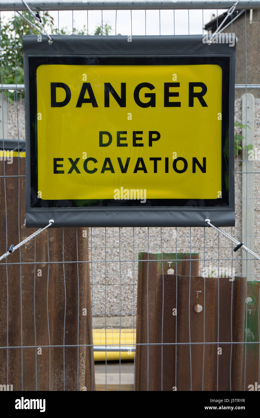 Deep excavation hi-res stock photography and images - Alamy