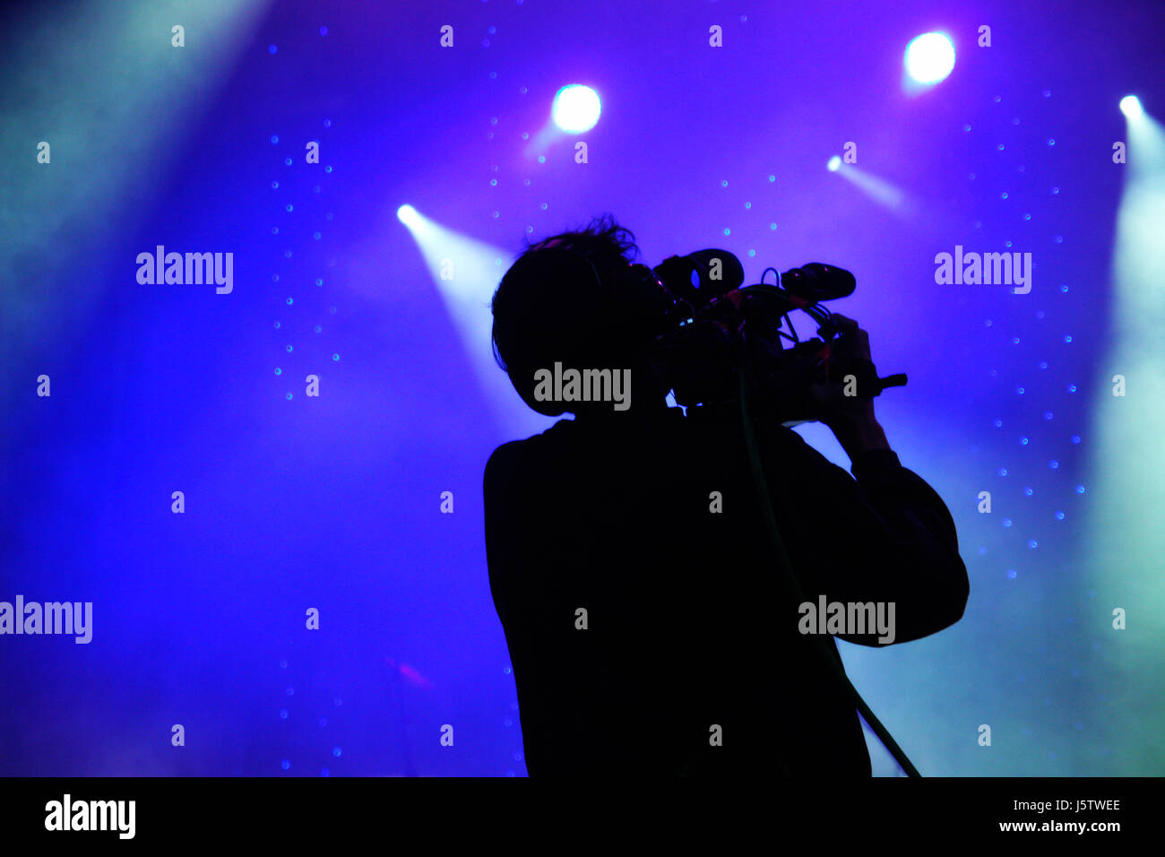 Festival cameraman hi-res stock photography and images - Alamy