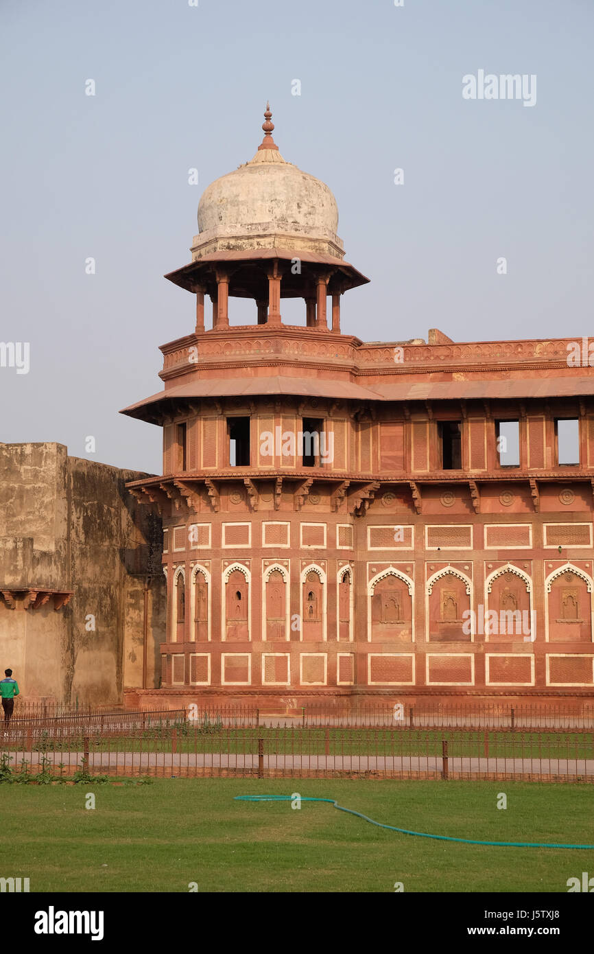 Red fort agra india architecture hi-res stock photography and images ...