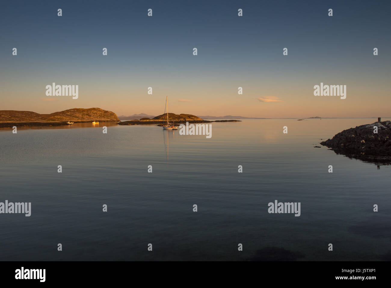 Island of coll scotland hi-res stock photography and images - Alamy