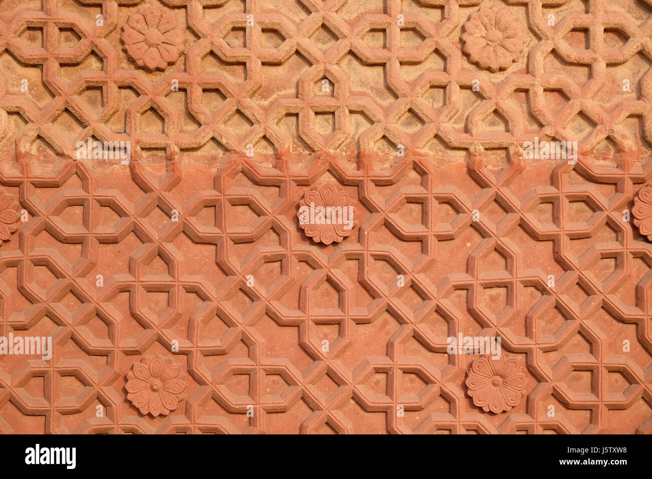 Stone pattern on a temple wall in Red Fort, Agra, UNESCO World heritage ...