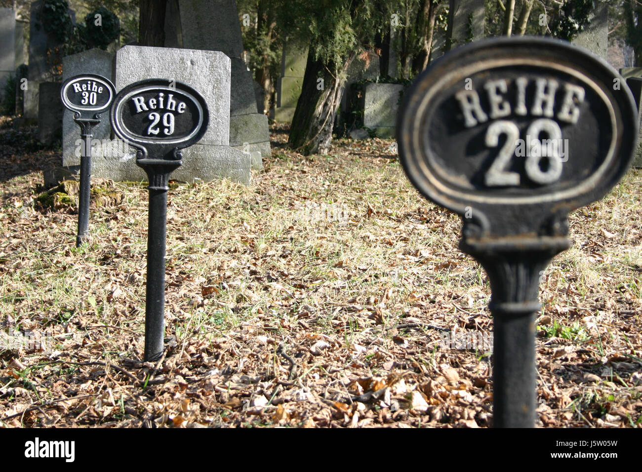 sign signal cemetery row order fall autumn die vienna cemetery row ...