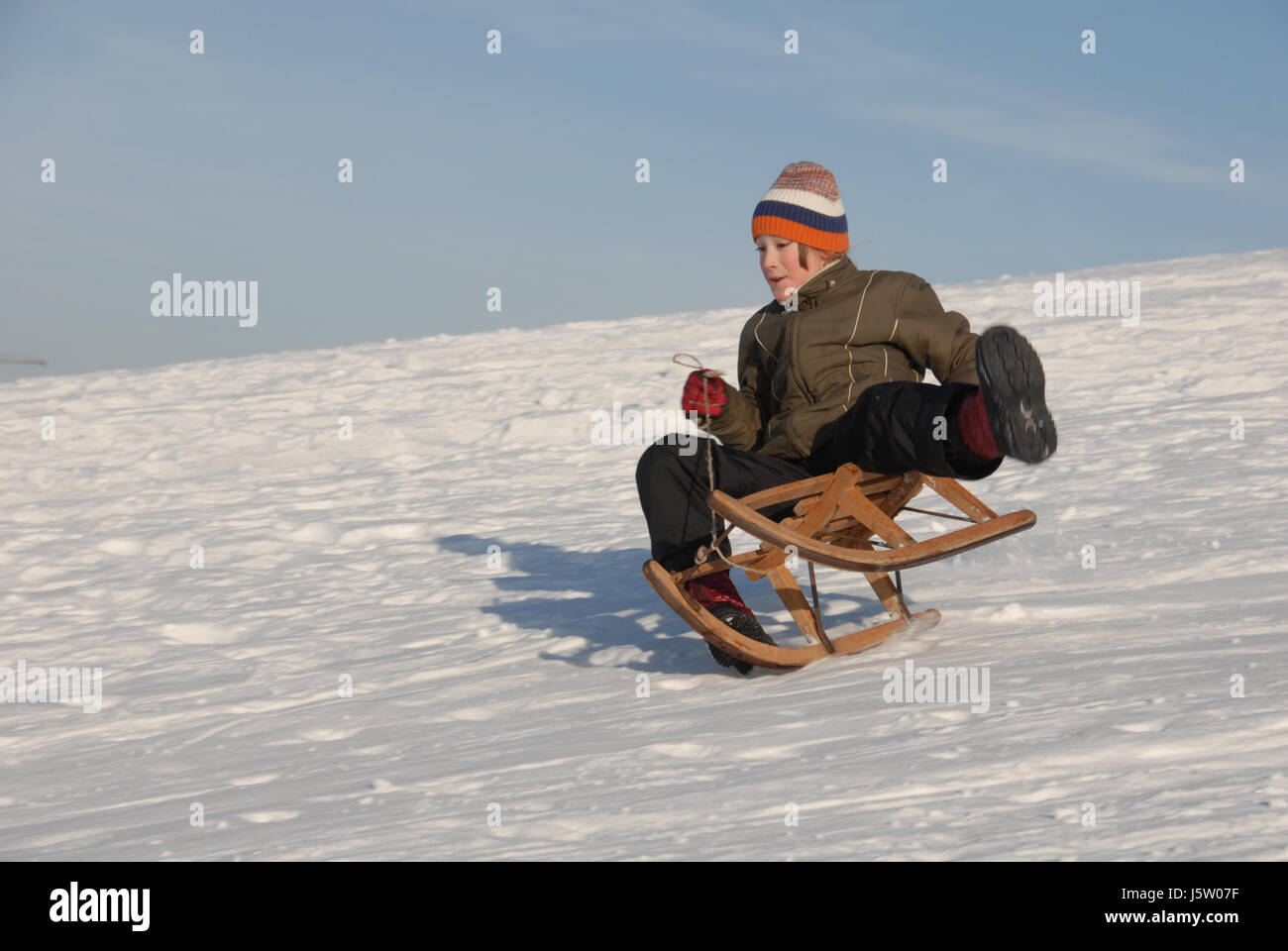 winter sledge bob run snow child fast quick quickly motion postponement ...