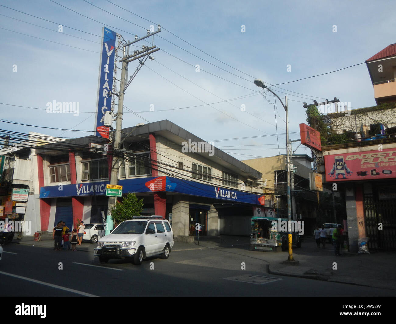 This entry refers to the General Kalentong Street Bridge and Creek in ...