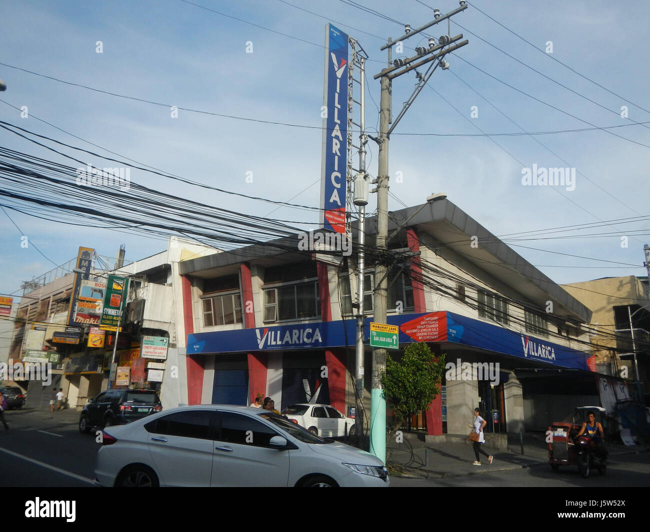 The General Kalentong Street Bridge spans a creek in Mandaluyong City ...