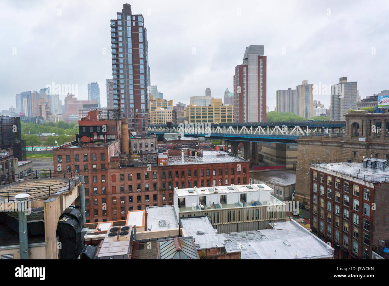 General view of the Brooklyn neighborhood of Dumbo in New York on ...
