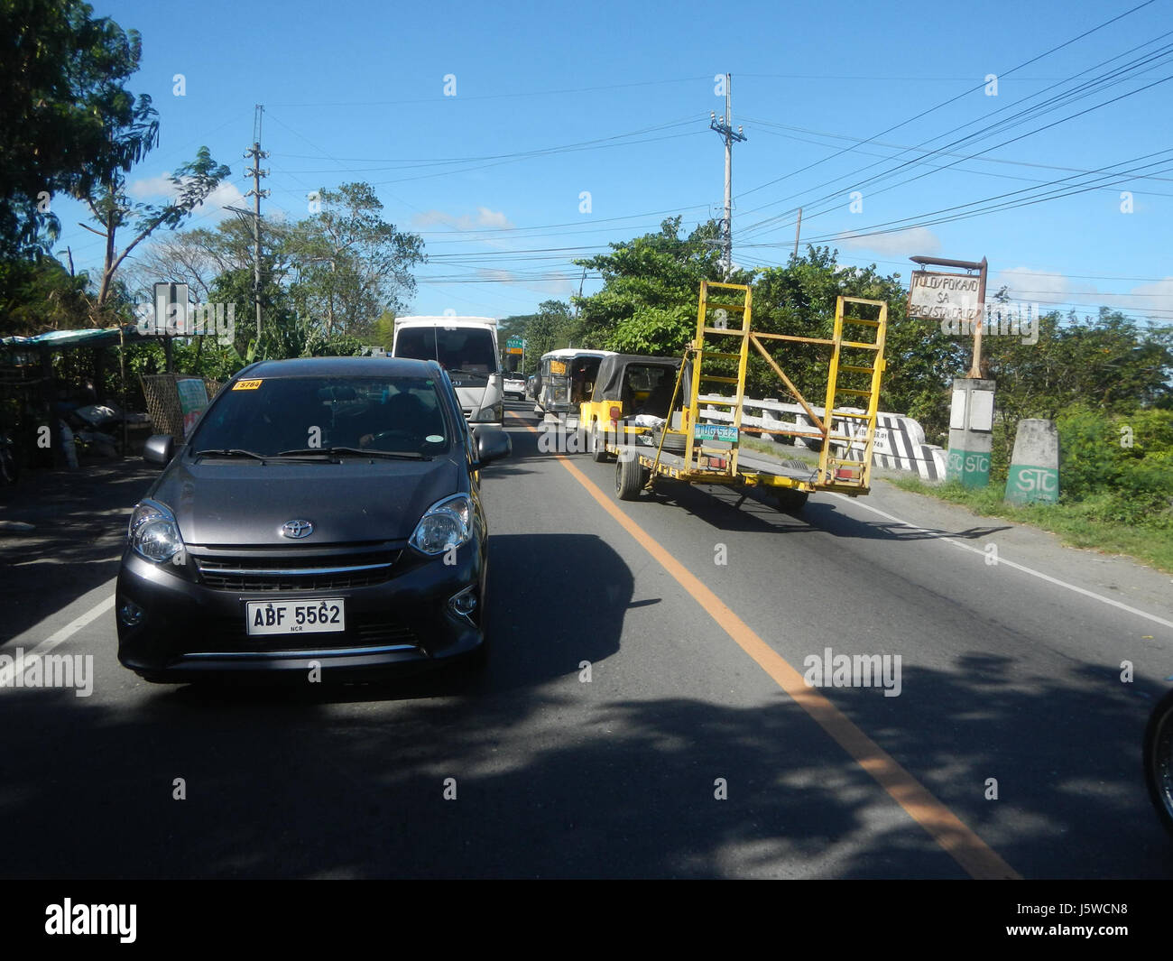 The Maharlika MacArthur Highway section from Santa Cruz to Tabang in ...