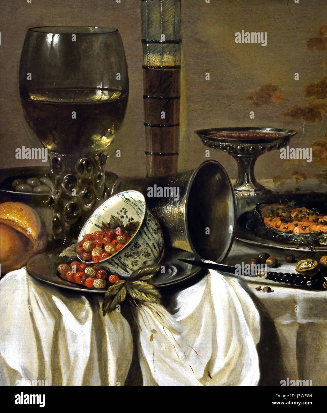 Medieval drinking vessel hi-res stock photography and images - Alamy