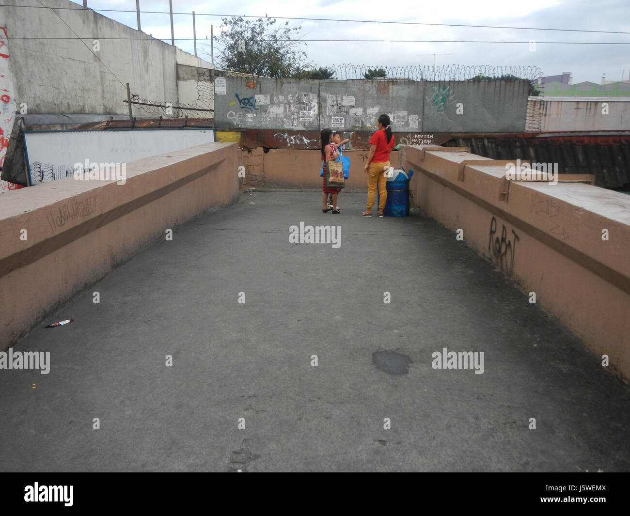 The EDSA Taft Avenue MRT Station and LRT Footbridge in Pasay City are ...