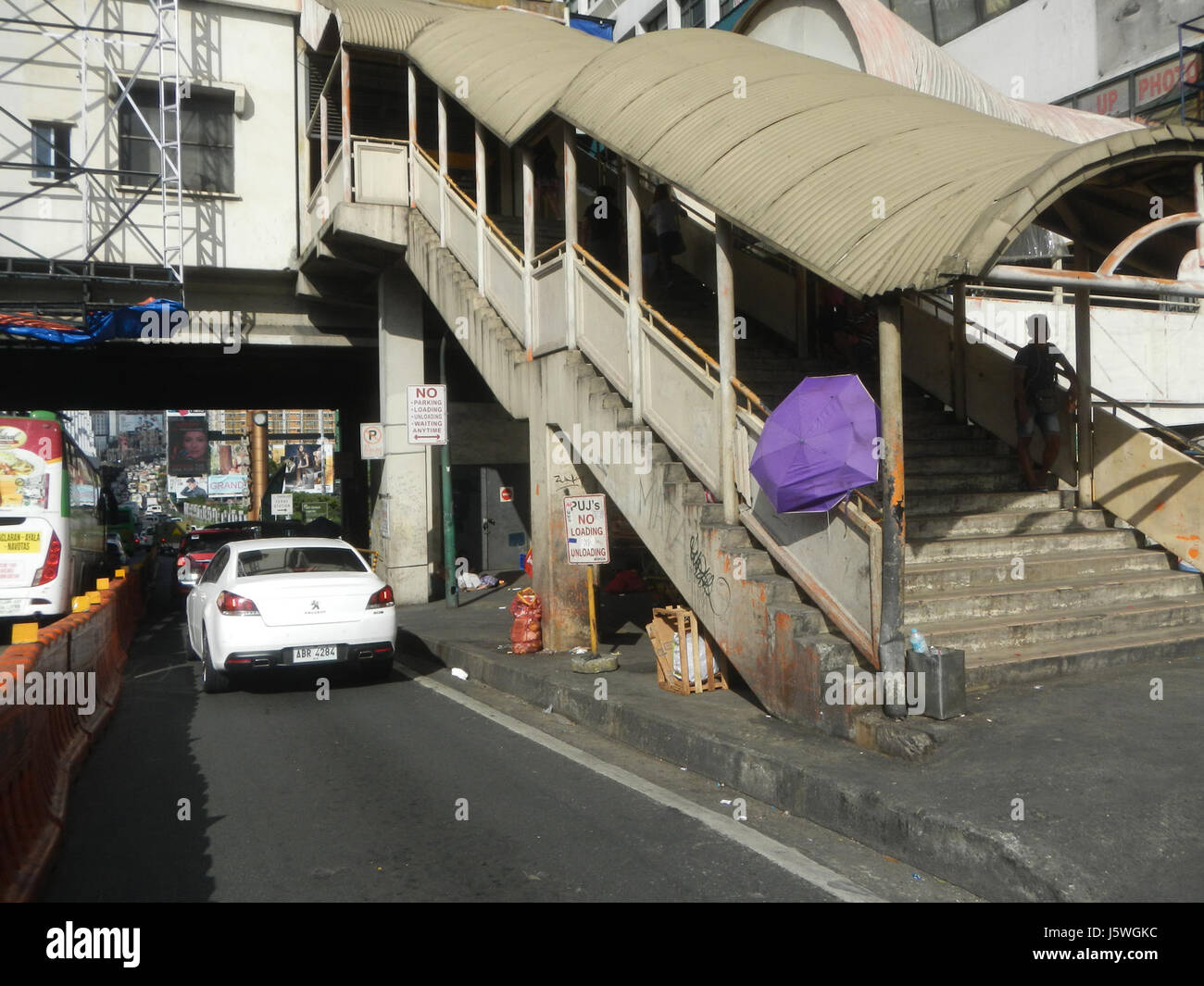 02997 Guadalupe Cloverleaf Interchange Park MRT Station Mandaluyong ...
