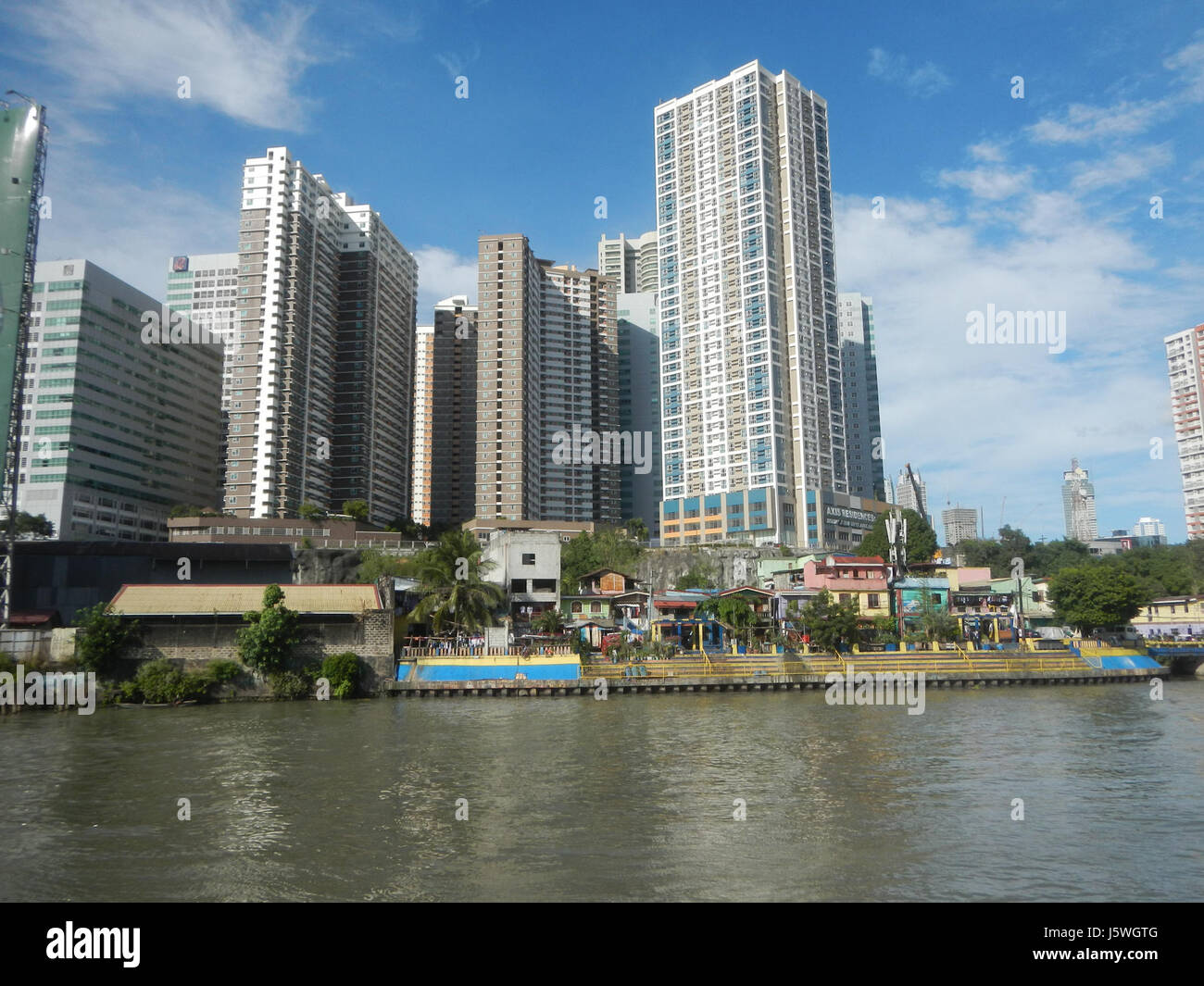 03147 Pasig River Park Baywalk Mandaluyong Makati Pasig City J. P ...