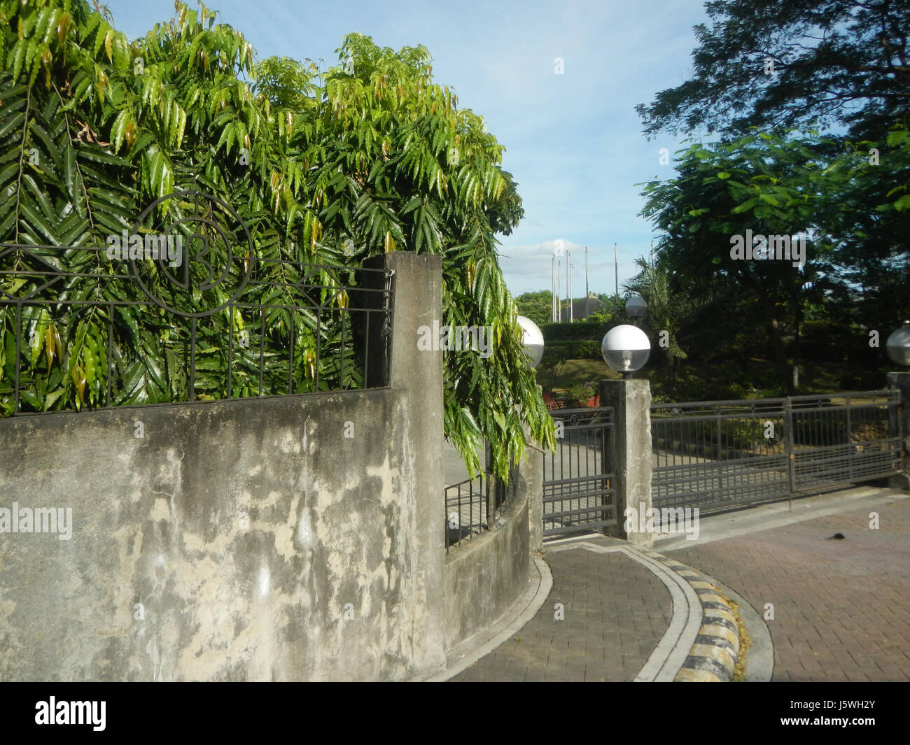 The Pasig River Park, located in the Cembo West Rembo area of Makati ...
