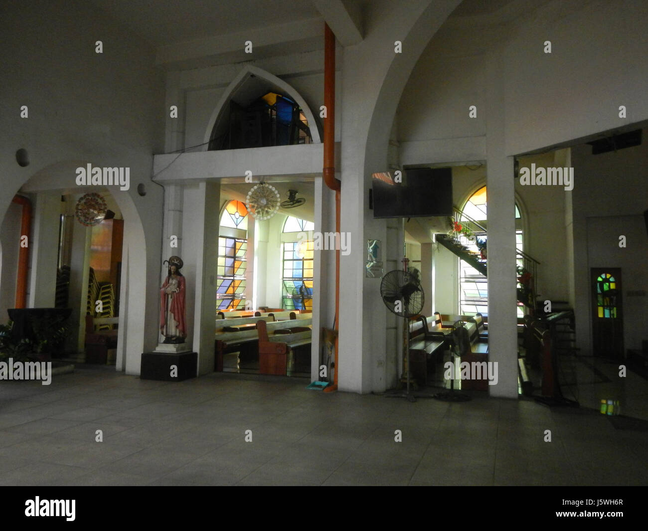 Saint John Mary Vianney Parish Church in Cembo, Makati City, is a Roman ...